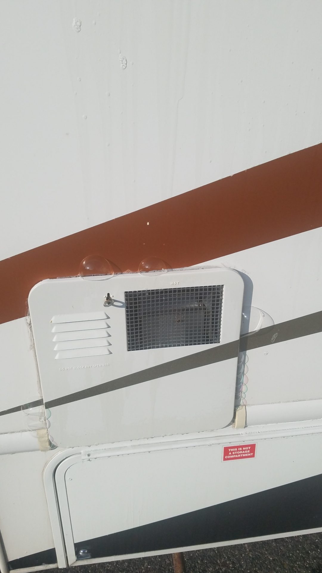 How We Pressure Tested Our RV for Roof Leaks – RVBlogger