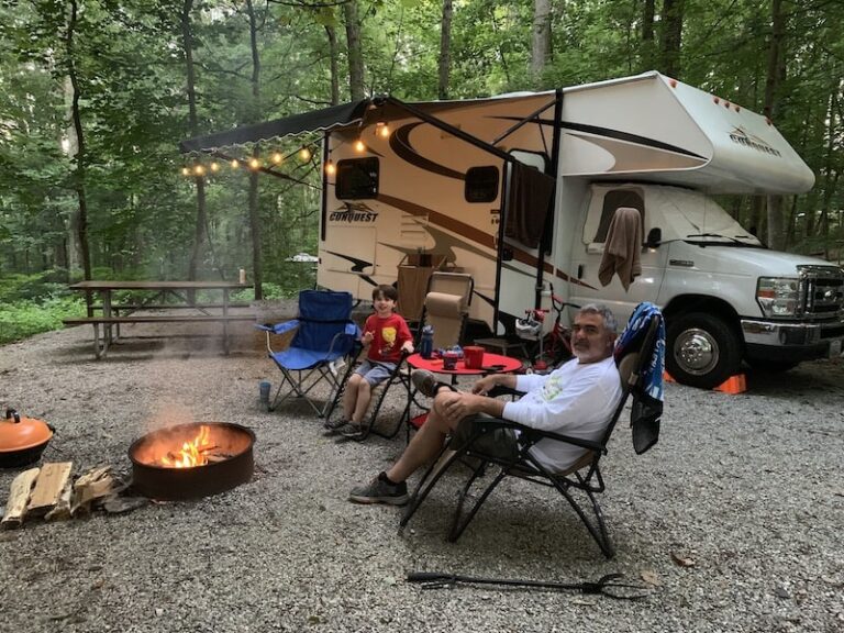 25 Awesome Camping Activities At Night – RVBlogger