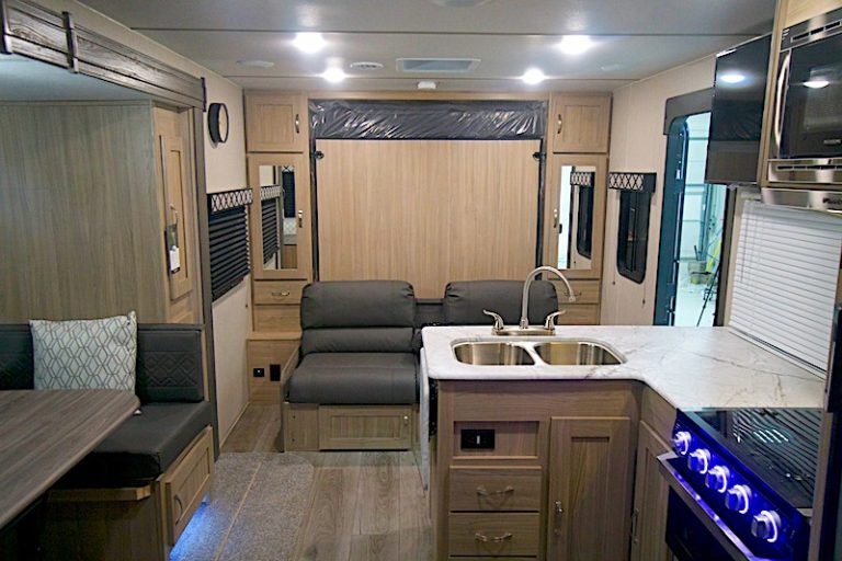 11 Best Travel Trailers with Murphy Beds – RVBlogger