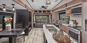 10 Awesome 5th Wheels with 2 Bedrooms – RVBlogger