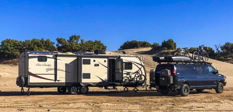 What’s the Difference Between a Motorhome RV and a Camper?