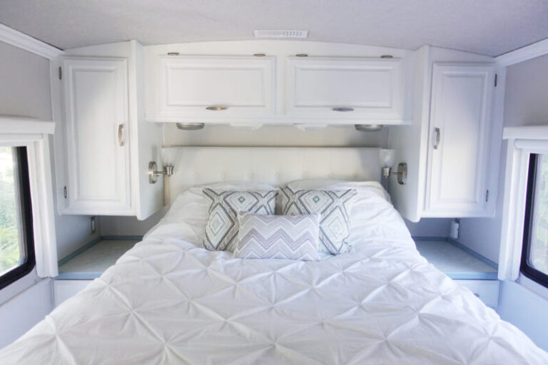 8 Small RV Master Bedrooms with Lots of Space – RVBlogger