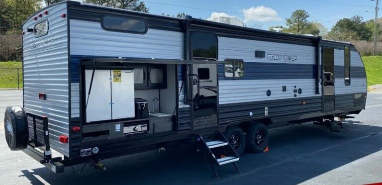 10 Incredibly Unique Travel Trailer Floor Plans – RVBlogger