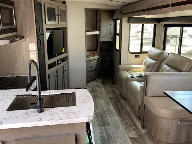10 Incredibly Unique Travel Trailer Floor Plans – RVBlogger