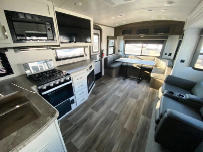 5 Best Travel Trailers for Couples – RVBlogger