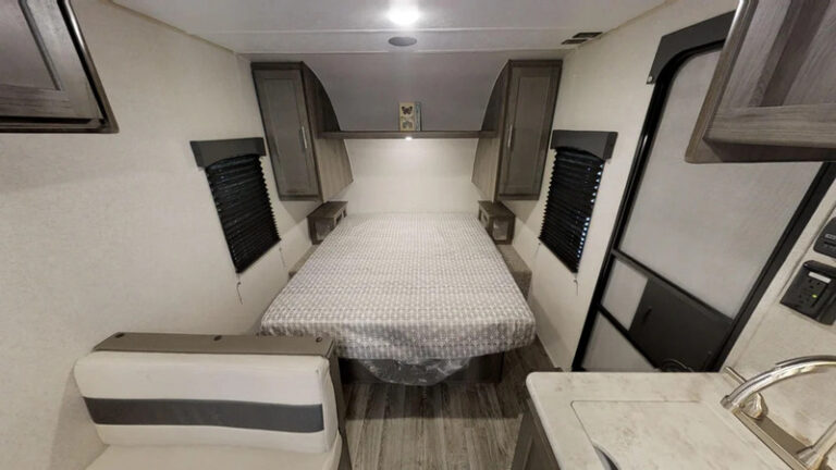 5 Best Travel Trailers for Couples – RVBlogger