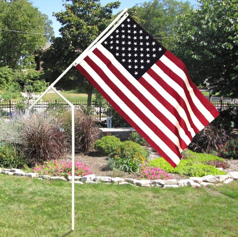 12 Best RV Flagpoles – RVBlogger