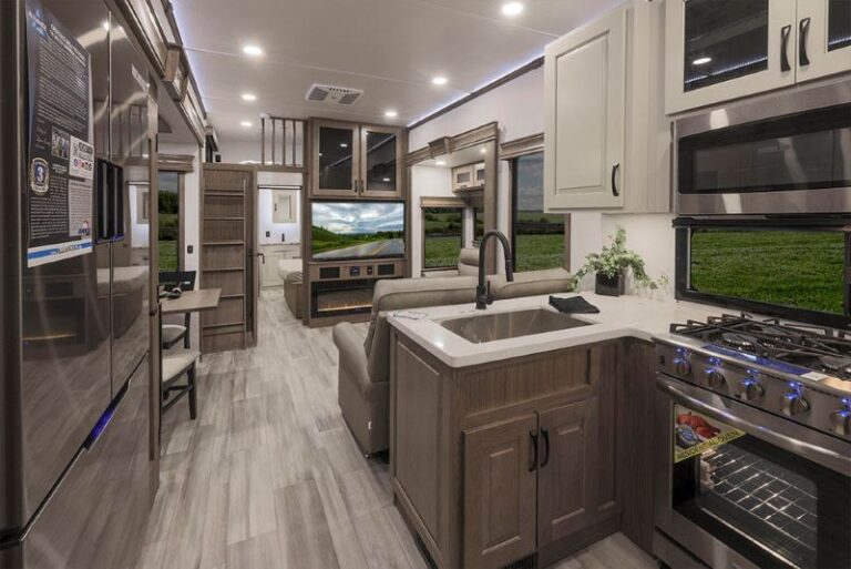 10 Best 5th Wheels With 2 Bedrooms – RVBlogger