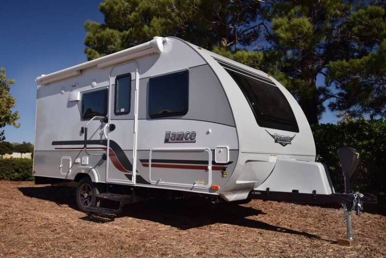 12 Best Travel Trailers Under 5000 lbs: 2024 Models – RVBlogger