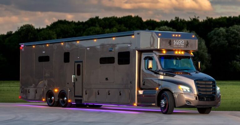 6 Best Toy Hauler Motorhomes– RVBlogger