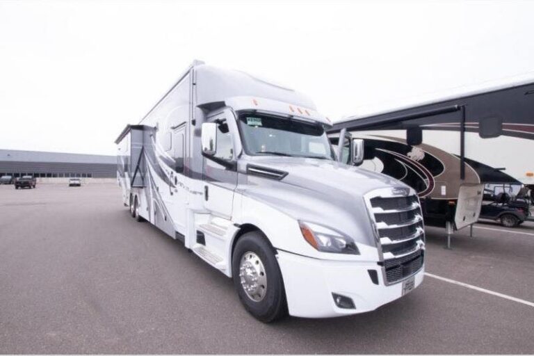 6 Best Toy Hauler Motorhomes– RVBlogger