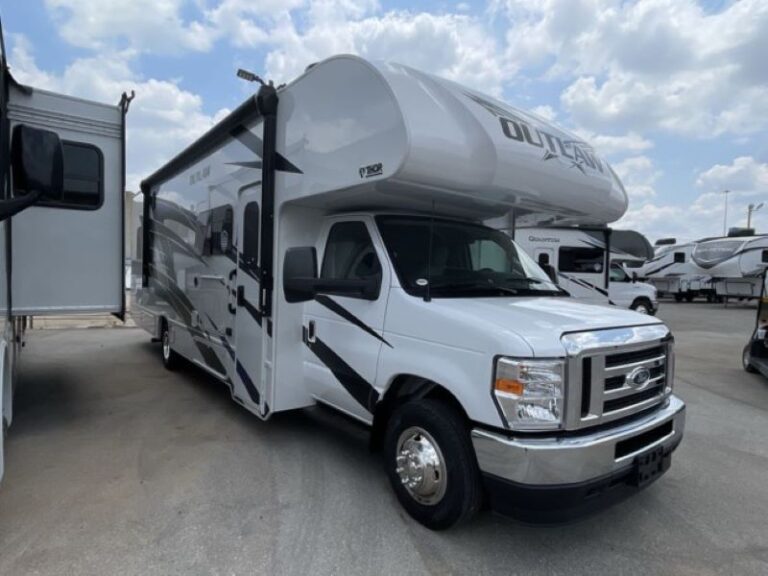 5 Best Class C Toy Hauler RVs – RVBlogger