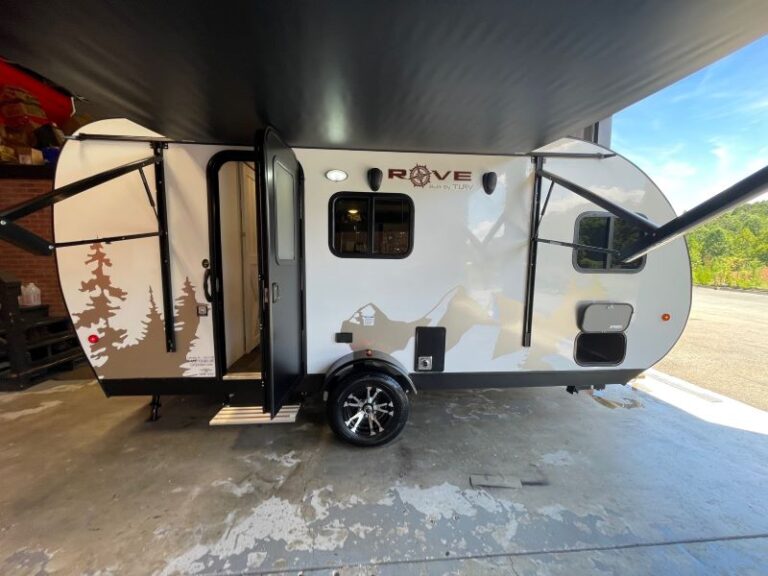 12 Best Travel Trailers For Couples – RVBlogger