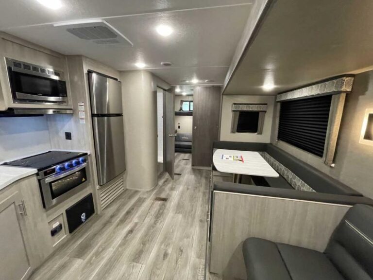 10 Best Travel Trailers with 2 Bedrooms – RVBlogger