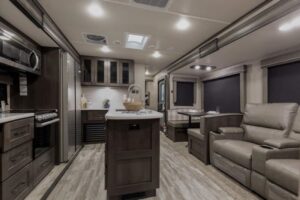 8 Best RVs and Campers For Tall People – RVBlogger