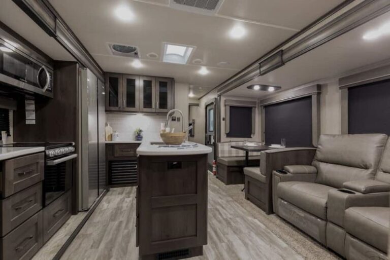 8 Best RVs and Campers For Tall People – RVBlogger