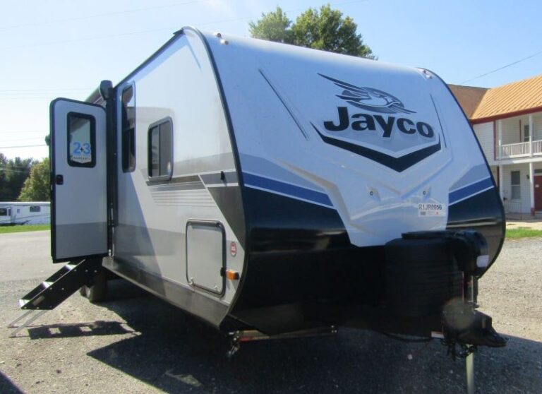 10 Best Travel Trailers with 2 Bedrooms – RVBlogger