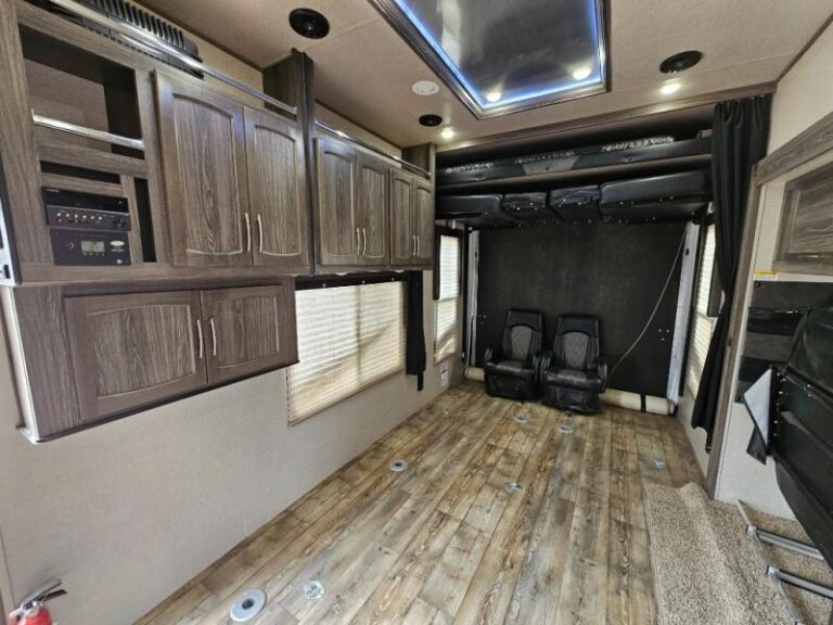 10 Best Class B Floor Plans with Bathrooms – RVBlogger