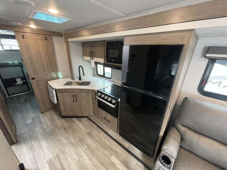 10 Best Travel Trailers with Murphy Beds – RVBlogger