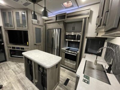 10 Best Class B Floor Plans with Bathrooms – RVBlogger