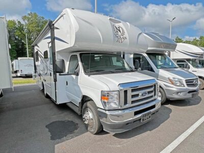 10 Best Class C RVs Under 25 Feet – RVBlogger