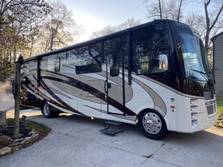 10 Best RVs for Cold Weather Camping – RVBlogger