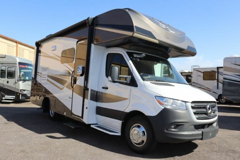 10 Best Class C RVs With Murphy Beds – RVBlogger