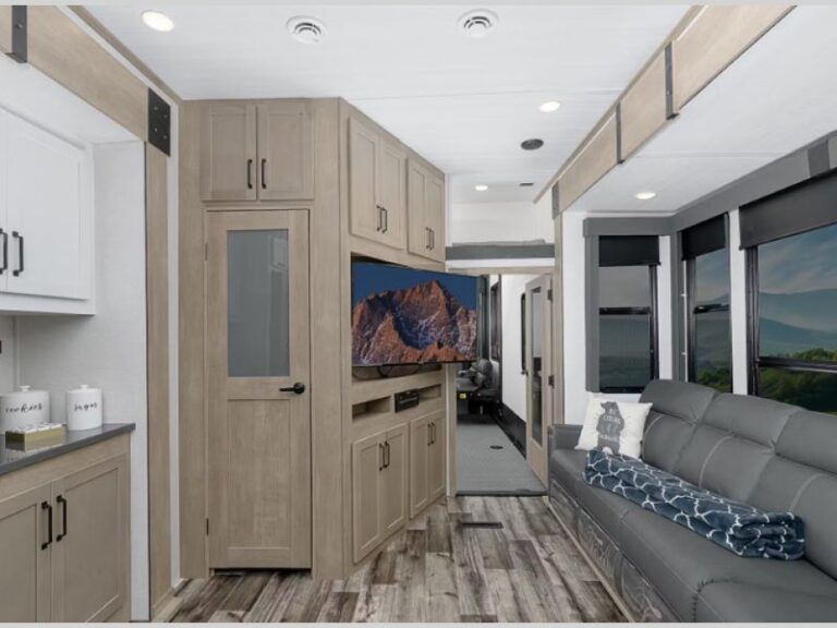 10 Shortest Fifth-Wheel Toy Haulers – RVBlogger