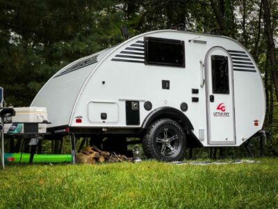 8 Best Small Campers Under 2,000 lbs. with Bathrooms – RVBlogger