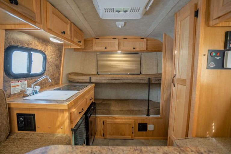 8 Best Small Campers Under 2,000 lbs. with Bathrooms – RVBlogger