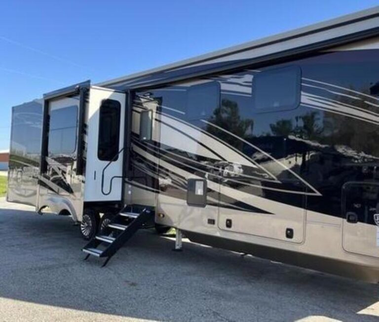 6 Amazing Luxury Fifth Wheel Campers for 2025 - RVBlogger