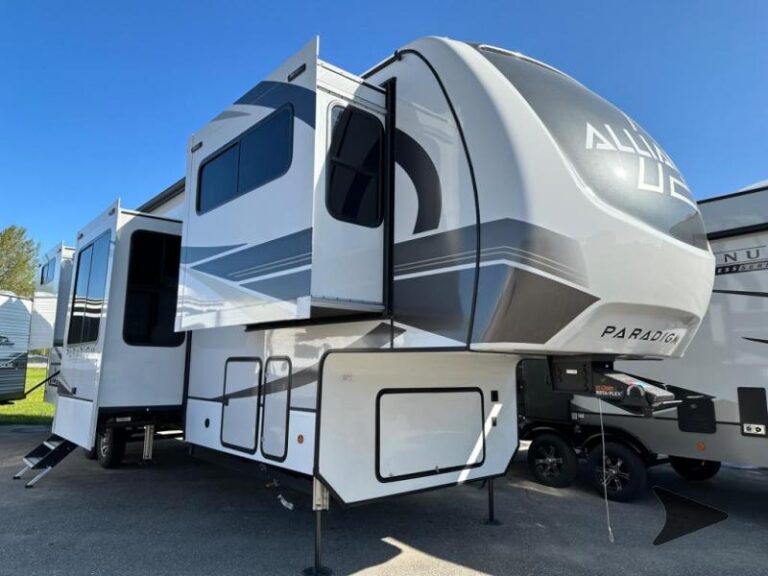 6 Amazing Luxury Fifth Wheel Campers for 2025 - RVBlogger