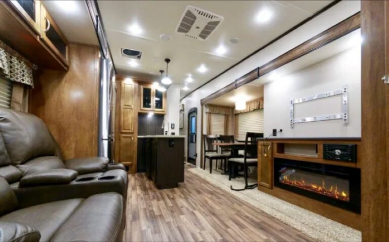 10 Best RVs With 3 Bedrooms – RVBlogger