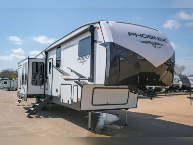 10 Best RVs With 3 Bedrooms – RVBlogger
